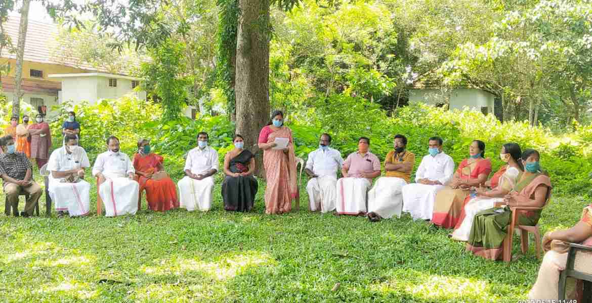 പെരിങ്ങരയില്‍ മാതൃകാ പച്ചത്തുരുത്ത് വികസിപ്പിക്കും; ശുചീകരണം നടത്തി | I ...